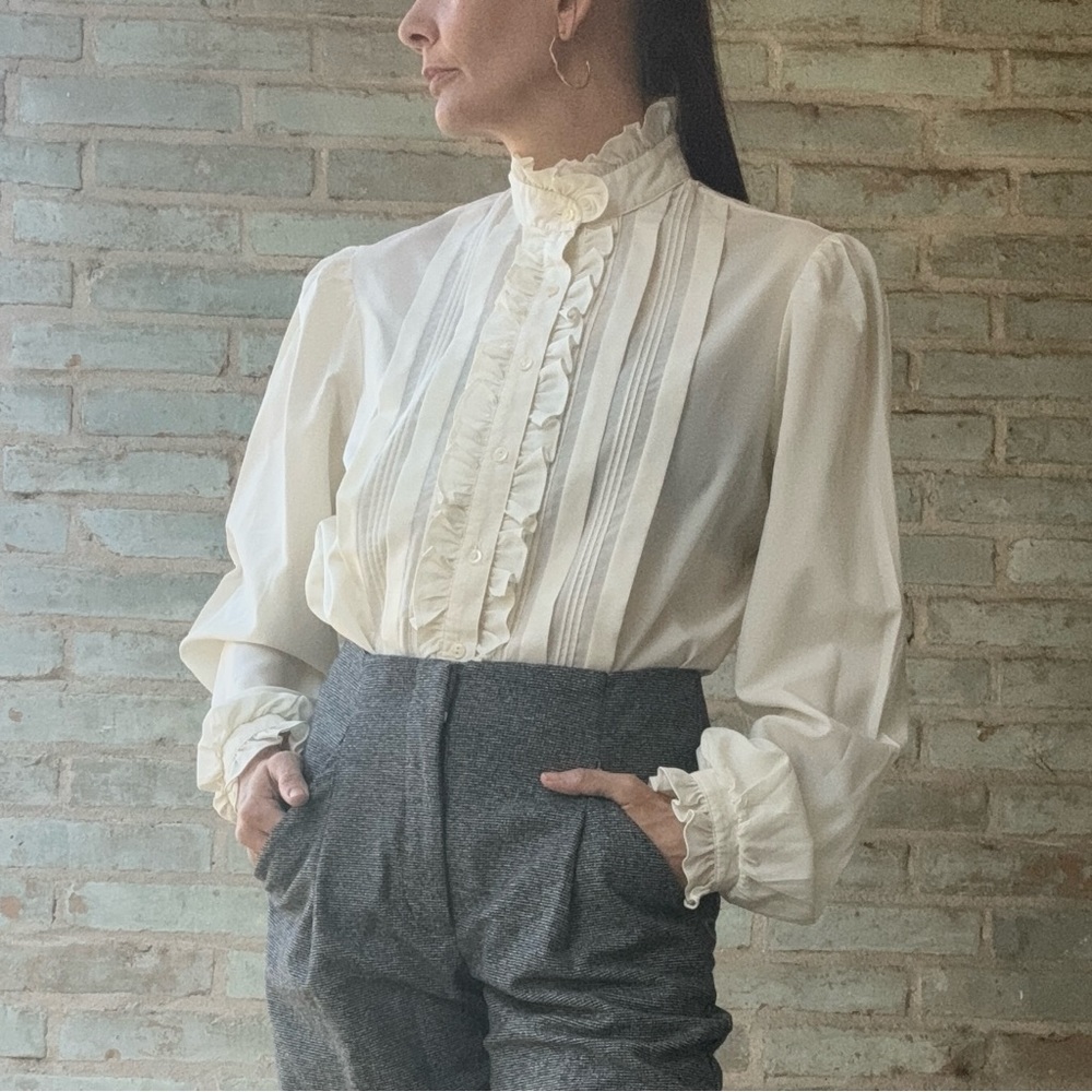 Vintage Victorian Blouse 70s Ivory White Ruffle Pleat… - Gem